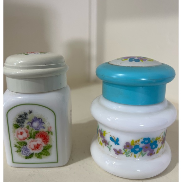 Avon | Other | Avon Powder Sachet Milk Glass Bottles Excellent Vintage ...